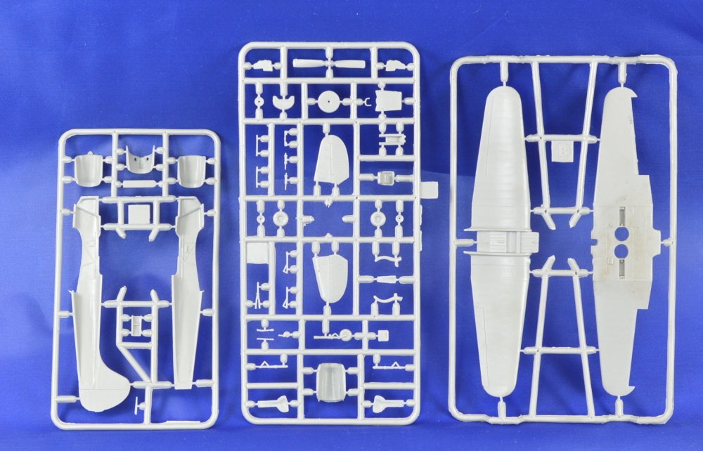 MODELIMEX Online Shop | 1/72 Yak-18P (2x camo versions) | your ...