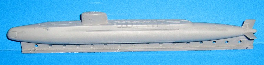 MODELIMEX Online Shop | 1/700 HMS Resolution class submarine | your ...