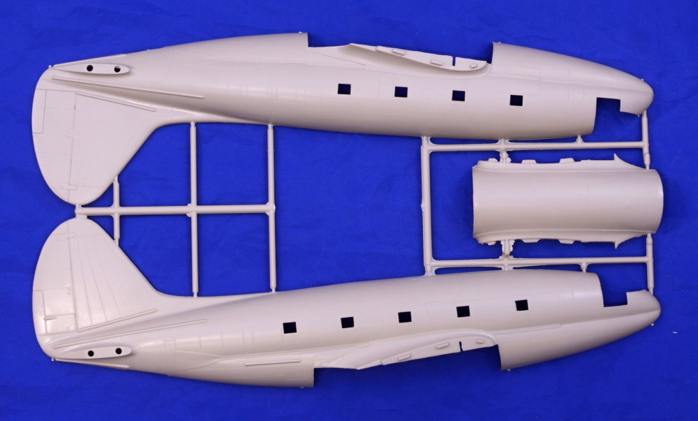 MODELIMEX Online Shop | 1/72 Curtiss R5C-1 Commando (US Marine Corps ...